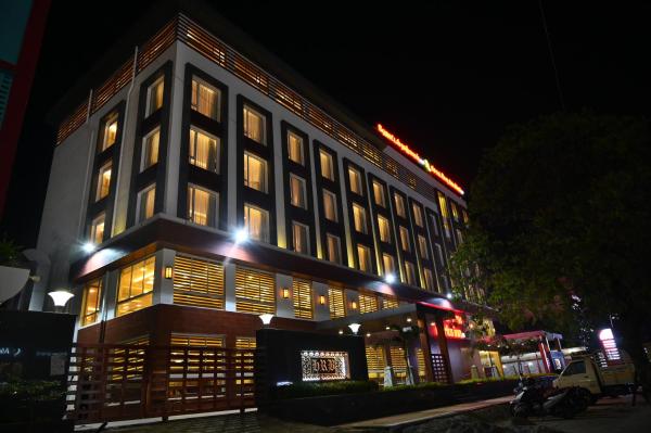 Raaj Bhaavan Clarks Inn Chennai - Chennai