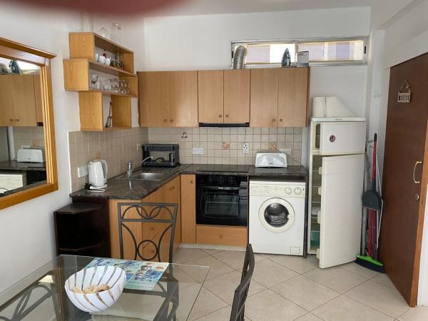 1 Bedroom Flat 200m From The Beach In Germasogia Tourist Area - Limassol