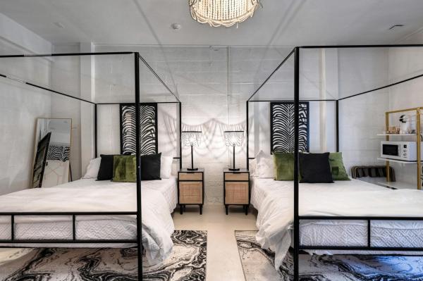 The Oleander Hotel Room 9 -