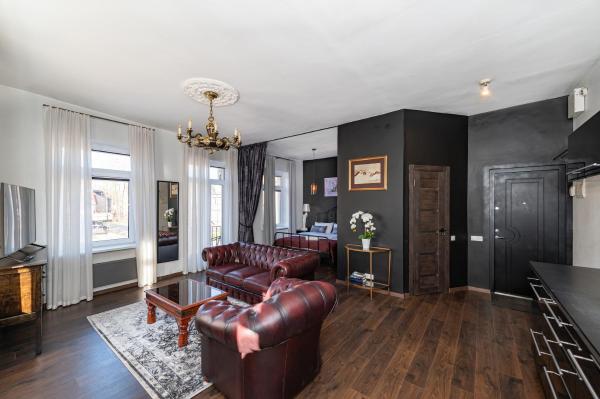 Retro Studio Old Town Apartment By Hostlovers - Lithuania