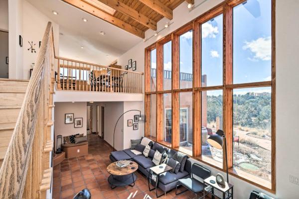 Casa Al Reves Pueblo-style House With Views! - Santa Fe, NM