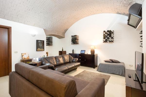 La Cantinetta Di Milano - The Wine Cave In Milan - Monza