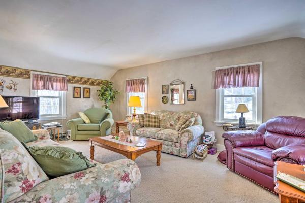 Walk To Chautauqua Lake Mayville Getaway! - Chautauqua, NY