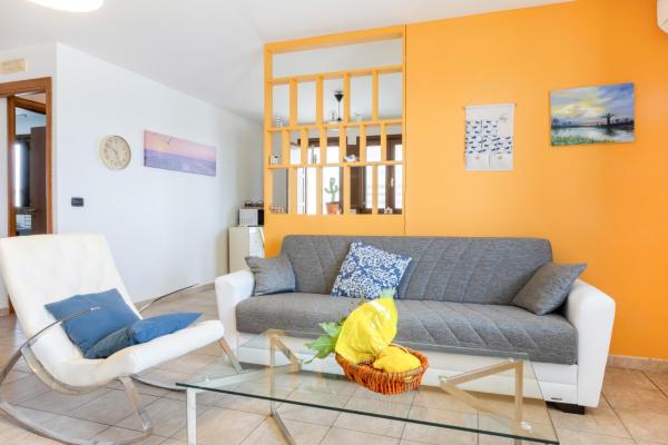 Lecce Colorful Flat With Terrace & Parking - Copertino
