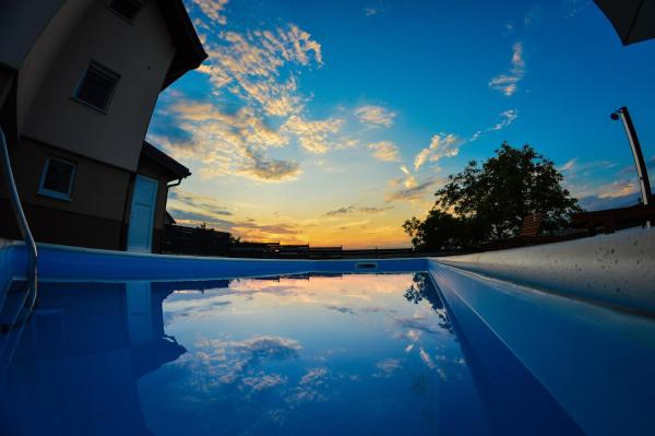 Holiday Home Gračec - Four Bedroom Holiday Home With Swimming Pool - Croatia
