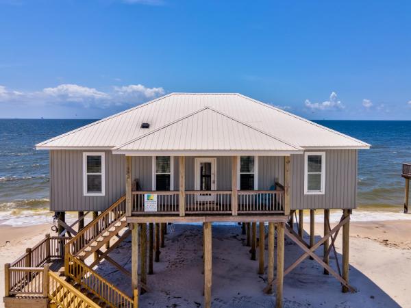 Southern Breeze - Gulf Front! Pet Friendly! Bring The Whole Family For Fun In The Sun! Home - Dauphin Island, AL