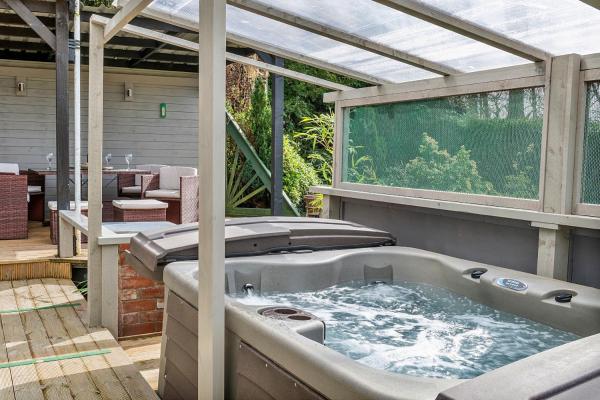 Finest Retreats - Garden Lodge - Strefford