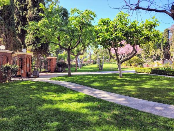 628 Madre Street - California