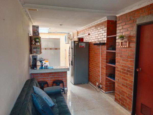 Un Lugar Acogedor - カリ