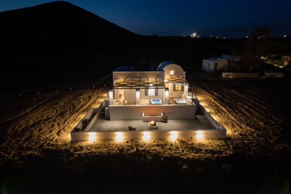 Red Beach Harmony Suites Sotiria - Santorini