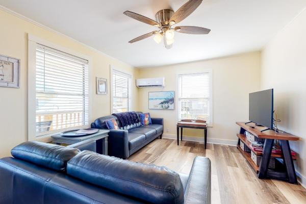 Beach To Bay Getaway - Galveston, TX