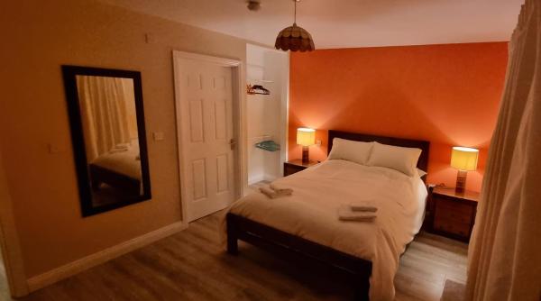 Spacious Curragh 2-bed Apartment With Own Entrance - Irlanda
