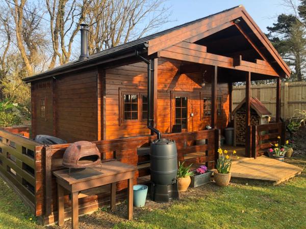 The Chalet @ Giltar Grove Country House - Pembrokeshire