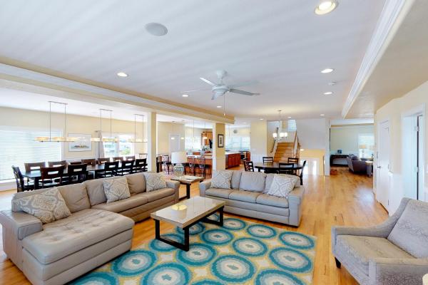 Atlantic Villa Fran-to-sea - Virginia Beach, VA