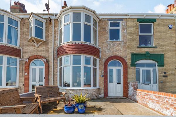 14 The Promenade - Withernsea