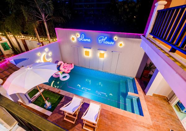 4 Bedroom Town Villa With Private Pool - Pattaya