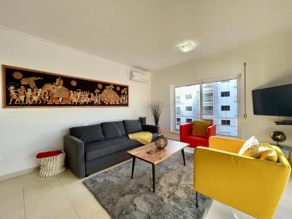 Apt Tr - With Pool And Parking - Armação de Pêra