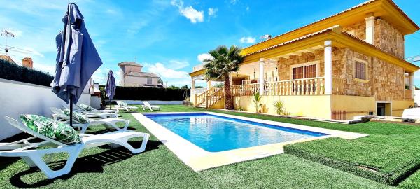 Agradable Villa Con Piscina Y Bbq. - Alicante