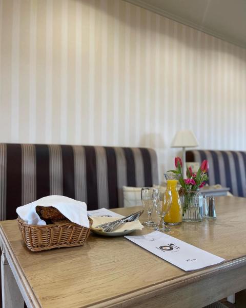 Divá Kačica Restaurant & Pansion - Komárom