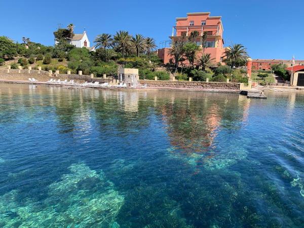 A Vacation On A Private Island - Calasetta