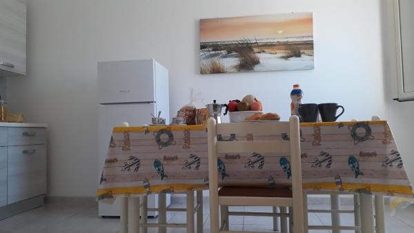 Charming Holiday Home Near The Beach With A Terrace Parking Available, Pets - Melendugno