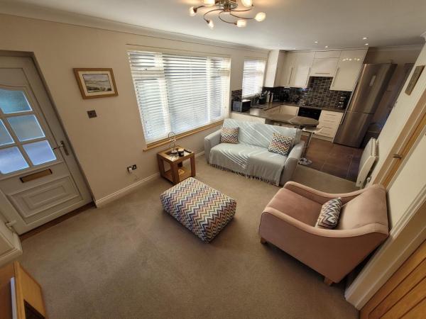 The Mumbles - Bungalow - 2 Bedrooms - Pet Friendly - 