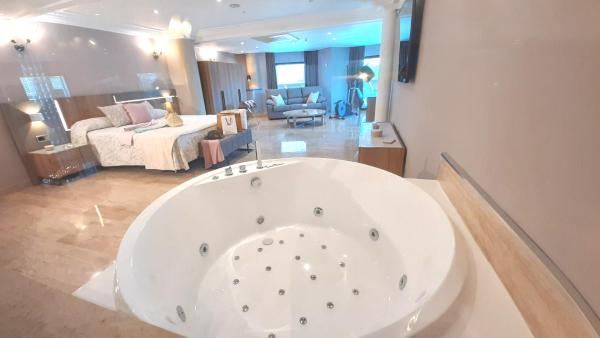 Hotel Nueva Plaza - Solares