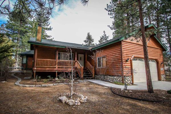 Aspen Grove Log Cabin At Big Bear Lake - Big Bear Lake, CA
