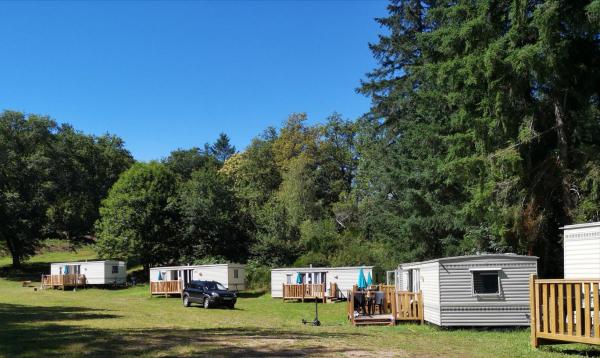Camping Les Roussilles - Bessines-sur-Gartempe