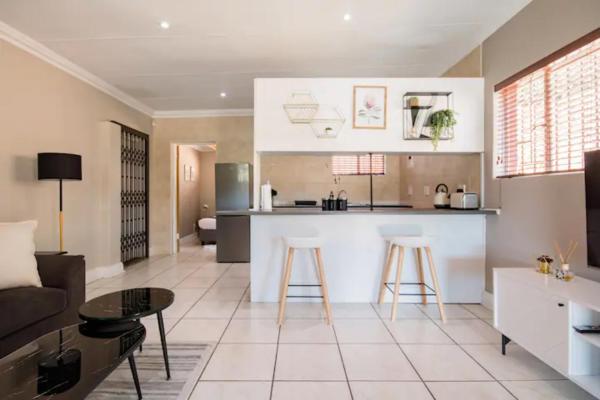 Beautiful And Modern Apartment Close To Menlyn - Pretoria