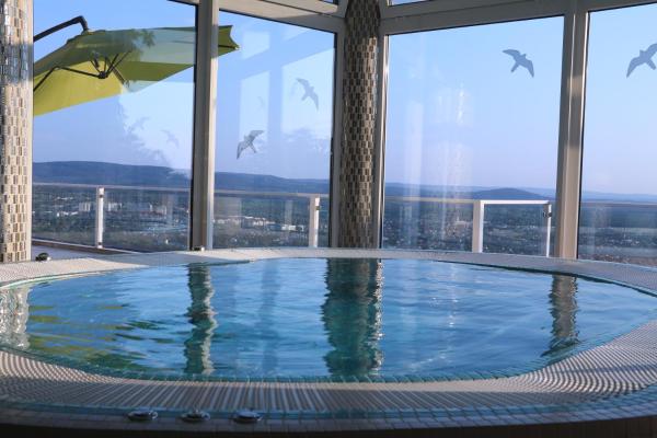 Astra Apartman - Tata