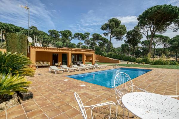 Casa Con Piscina - Sa Riera