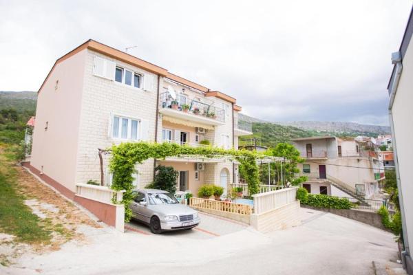Apartmani M&s - Podstrana