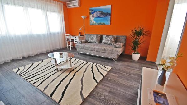 Apartment Rino****, 58m², 170m From The Beach - Rijeka