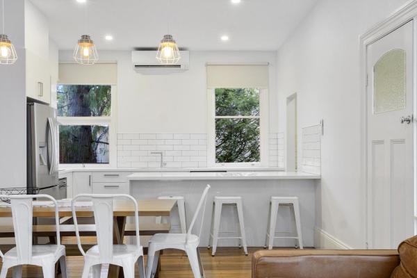 Grosvenor Court Apartments - Tasmania