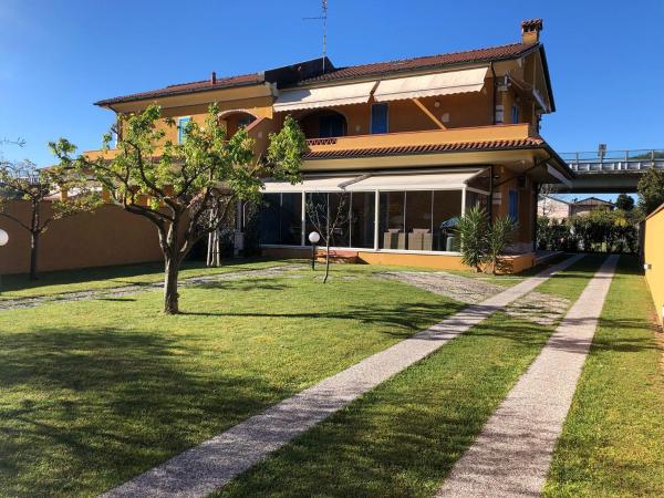 Casa Vacanze Sunflower - Massa
