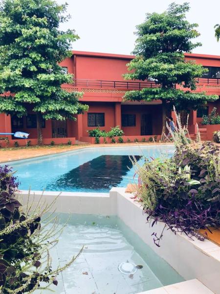 Appartement Lumineux Avec Balcon à Porto-novo, 65 M² - Bénin