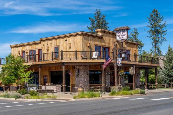 Ski Inn Taphouse Hotel - Sisters, OR