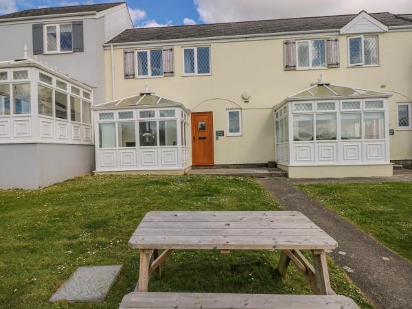 Grooms Cottage - Manorbier
