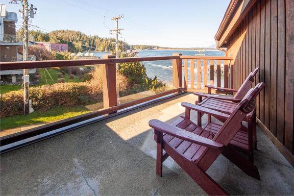 Himwitsa Lodge - Tofino