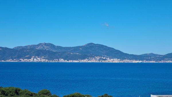 Superbe Appartement T3 Face Mer Baie Ajaccio - Corse-du-Sud