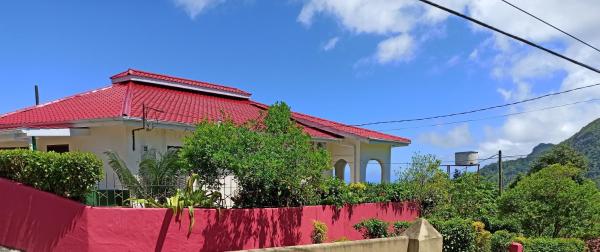 Homerez - House For 6 Ppl. With Sea View, Garden And Terrace At Souvenir - Mahé