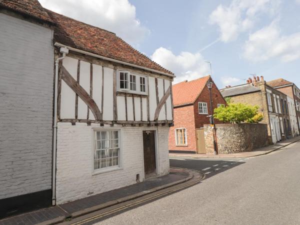 Tudor Cottage - Deal