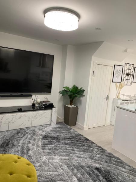 A Byk Luxury Modern Home That Sleeps 2 - 8 People - Brentwood