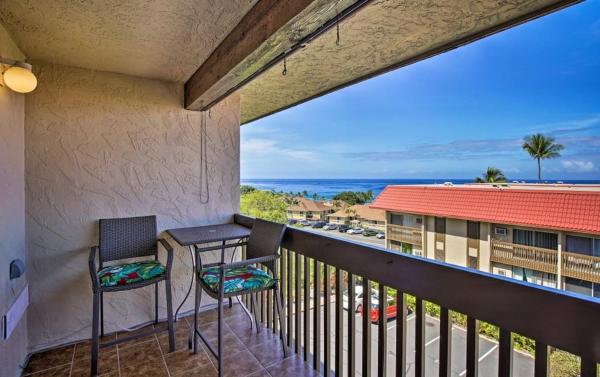 Ocean View 2 Bedroom Downtown Condo Condo - Kailua-Kona, HI