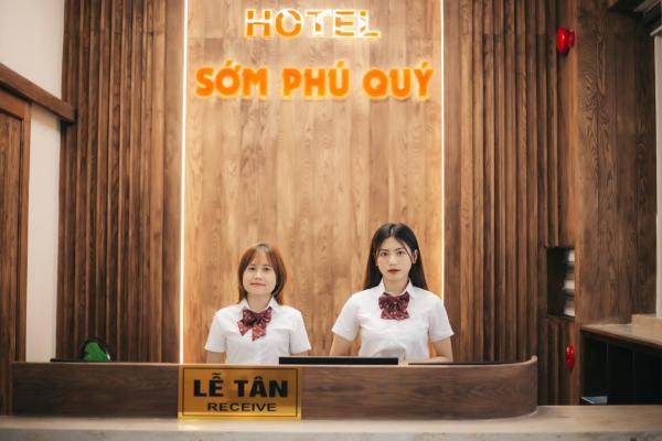 Khách Sạn Sớm Phú Quý - Ninh Thuận - Phước Dân