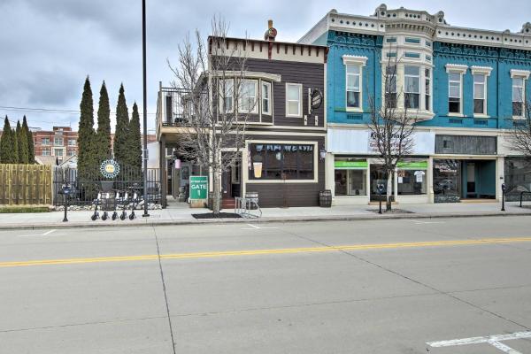 Downtown Sheboygan Apartment With Private Deck! - Sheboygan, WI