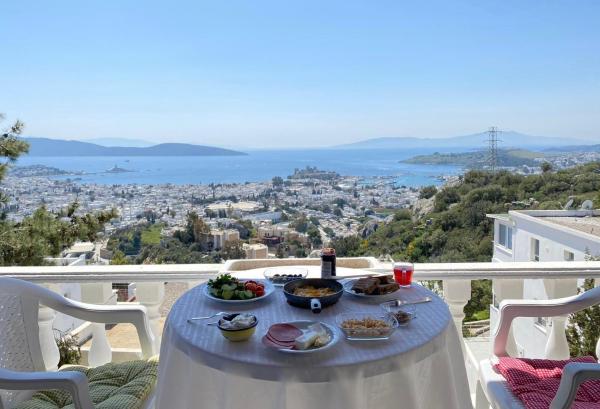 Bodrum Burcu Villa , Magnificent Sea View, Cozy, Free Otopark, Free Wifi - Bodrum