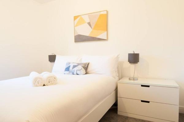 The Vulcan - Newly Furnished With Parking - Derby, UK