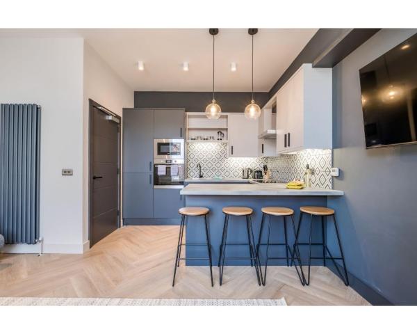 Central Belfast Apartments: University Street - Belfast